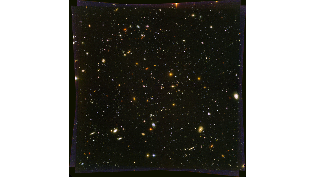 One-Fourth-Sized Version of the Uncropped Hubble Ultra Deep Field | HubbleSite
