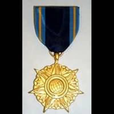 Riccardo Giacconi Awarded NASA's Distinguished Public Service Medal | STScI